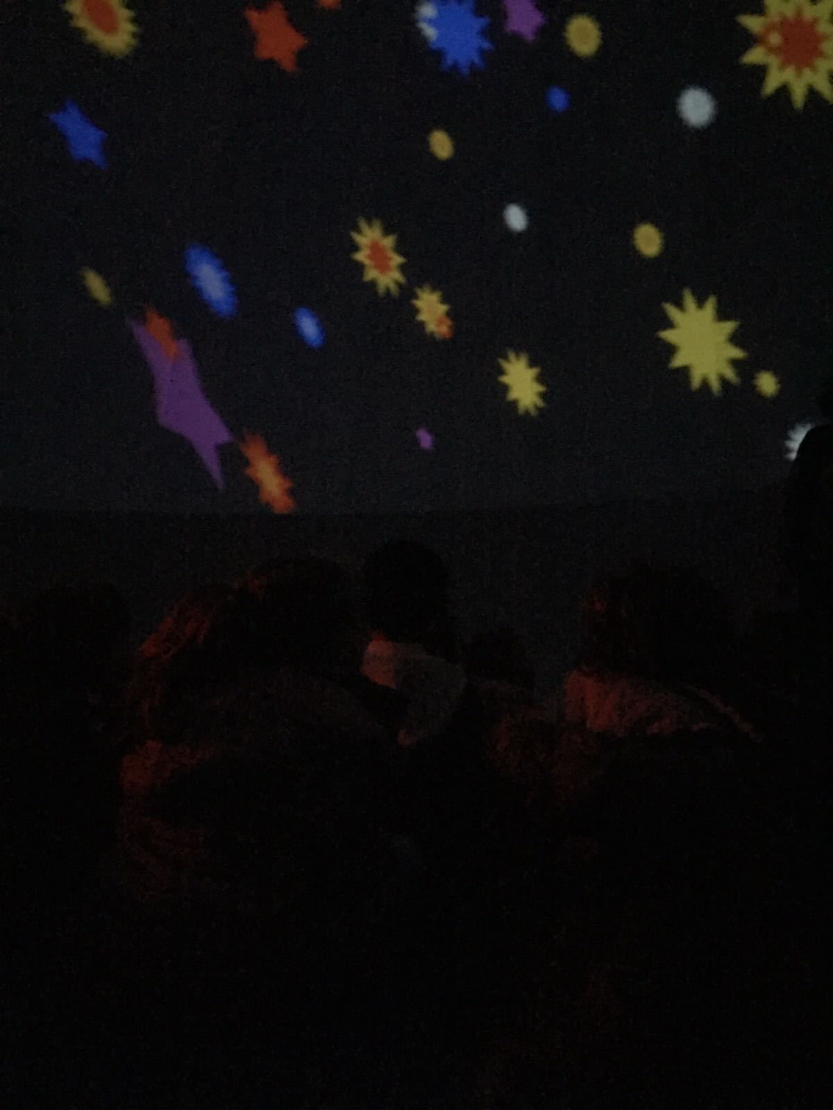 Blog " El Rincón de los Sueños ": ¡¡Bee bot regresa con el Planetario!!