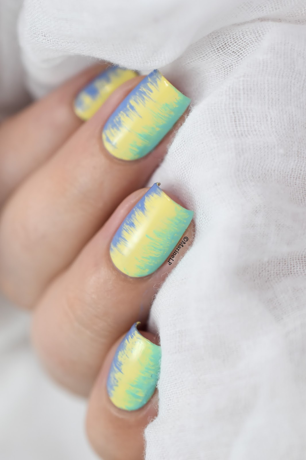 Summer fringed nails [VIDEO TUTO]