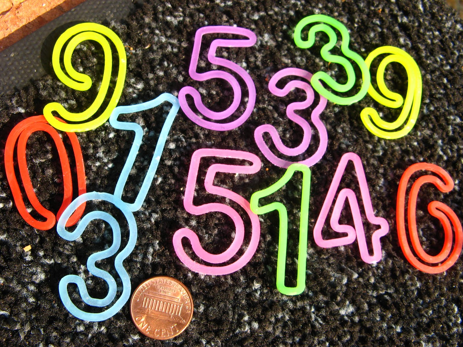 The Penny Exploit: Shaped Rubber Bands - Christmas, Numbers, and Music ...