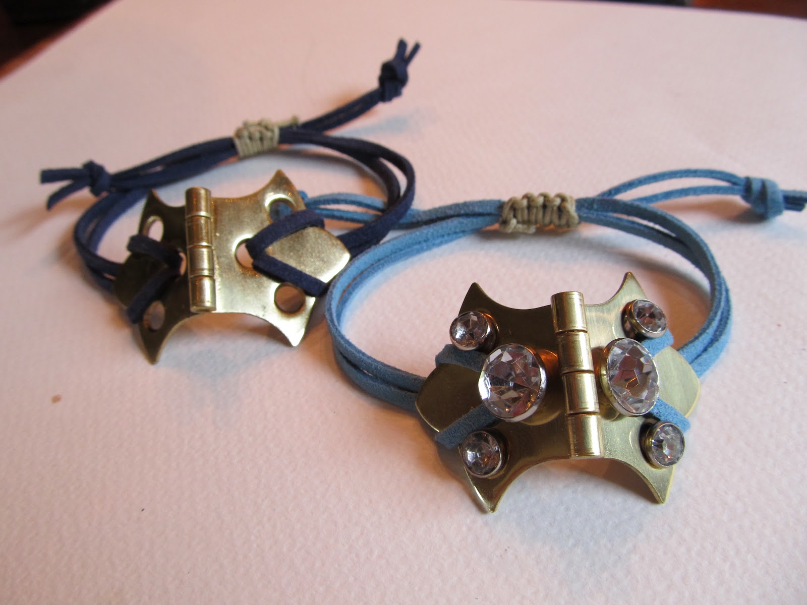 WobiSobi: Rhinestone, Hinge Bracelet DIY.