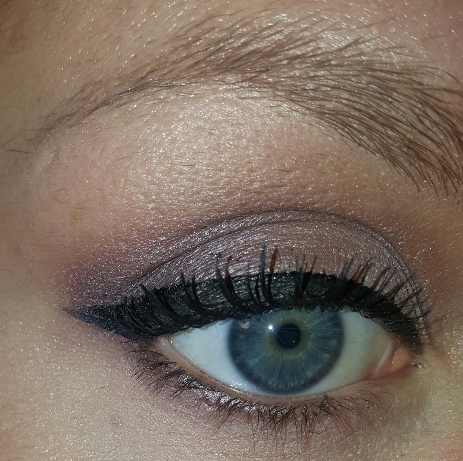 Yarnandbeauty: PURPLE & CREAM EYE LOOK TUTORIAL FEATURING BON BONS AND ...