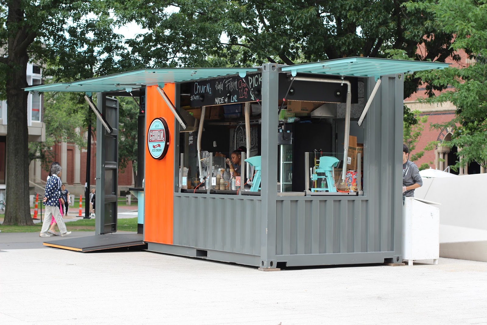 Churn2, Liquid Nitrogen Ice Cream- Harvard Square | Memosne