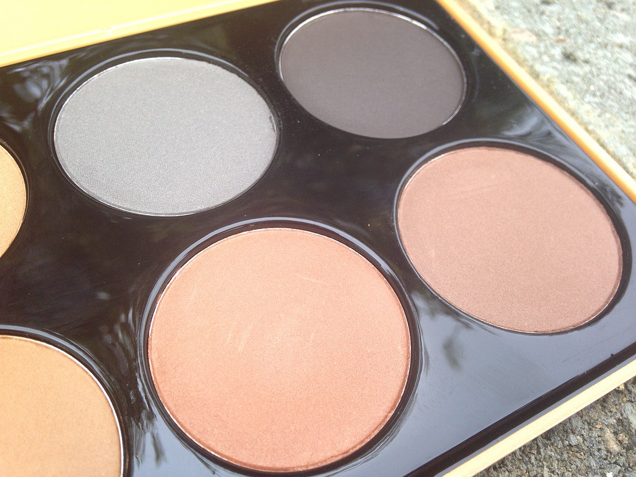 Crown Brush: Perfect Brows with The Crownbrush Eyebrow Palette