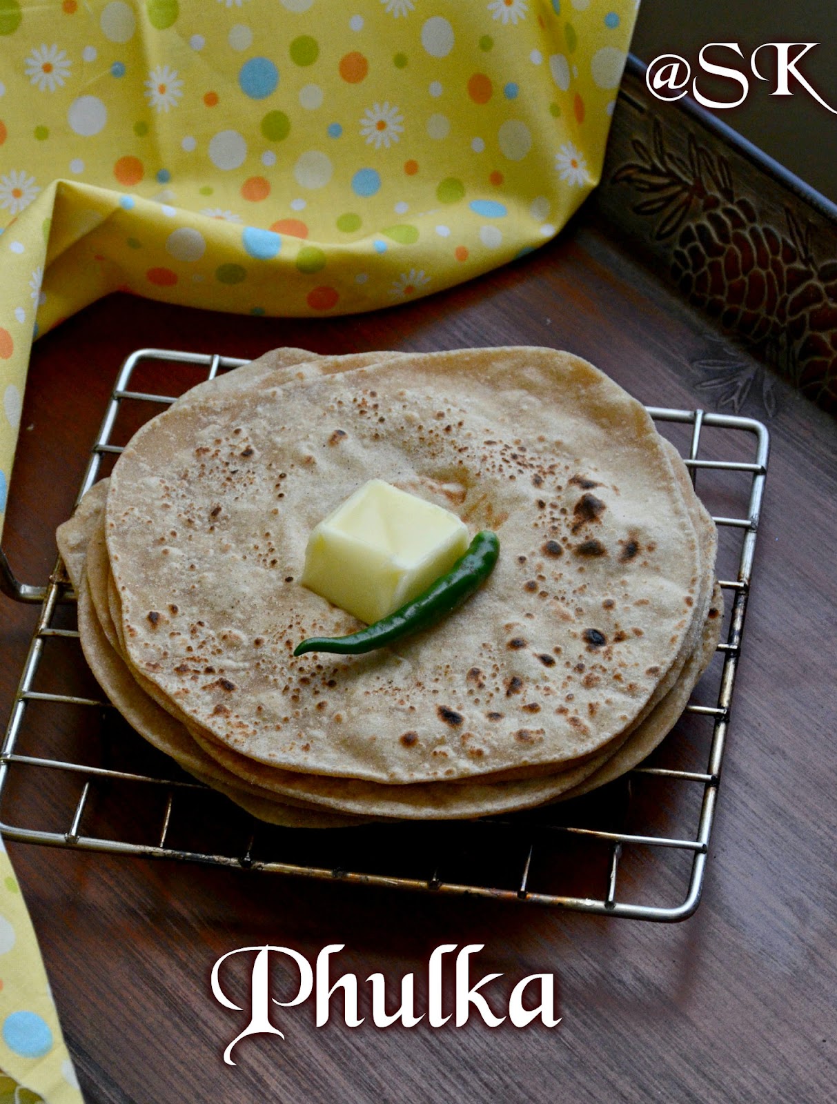 Savitha's Kitchen: Phulka Tutorial - How to make Fluffy and Soft Phulka ...