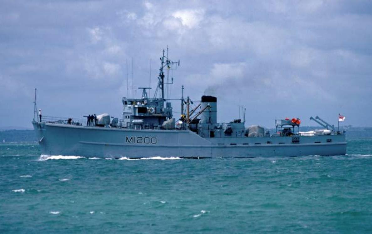 Arthur Pewty's maggot sandwich: HMS Soberton.