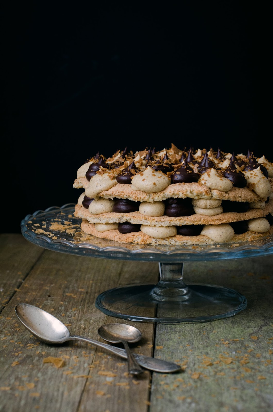Dacquoise chocolat praliné façon layer cake - Cerise et Praline