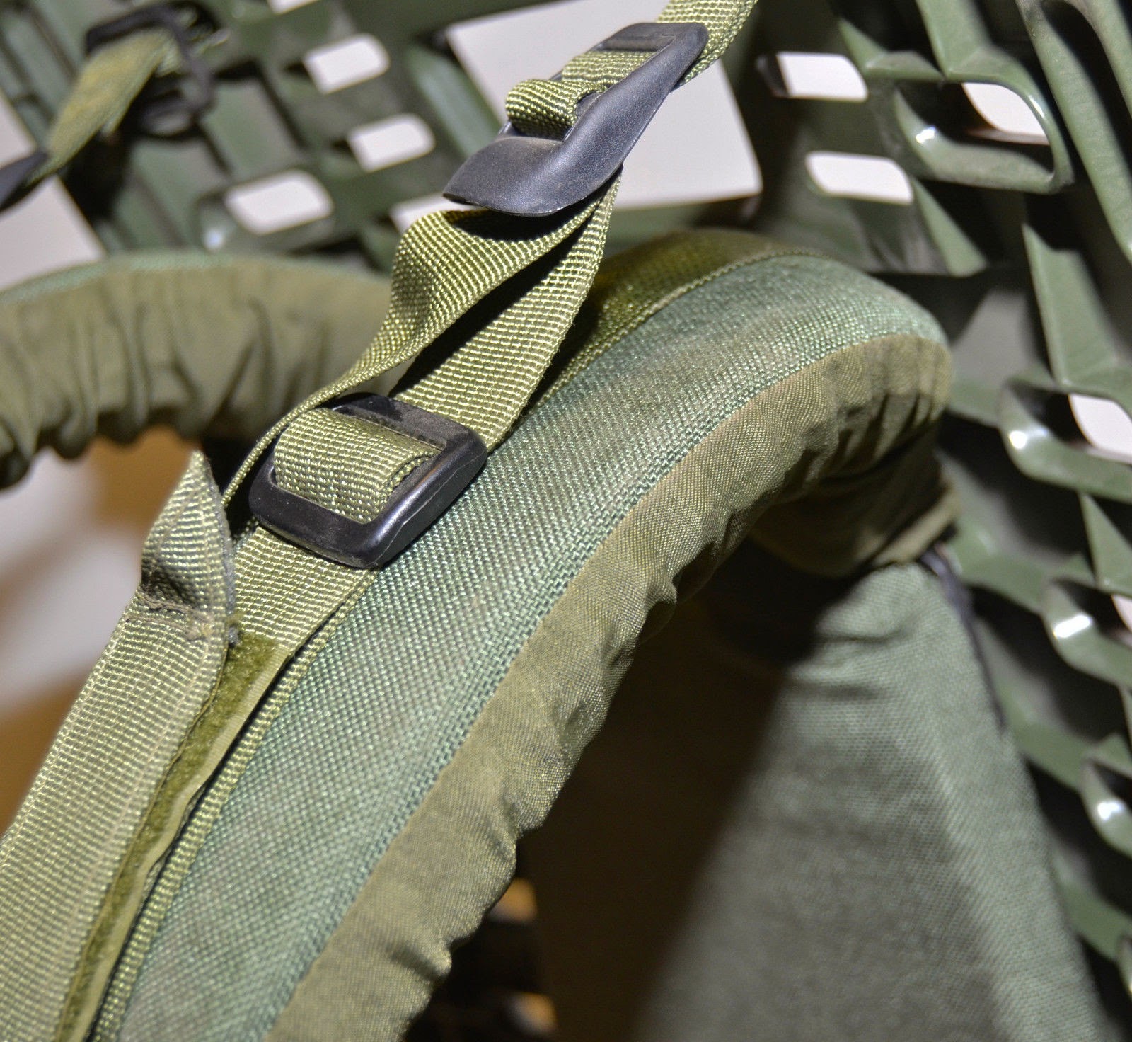 Webbingbabel: Canadian Army Rucksack / Cargo Pack / Pack Board Frame