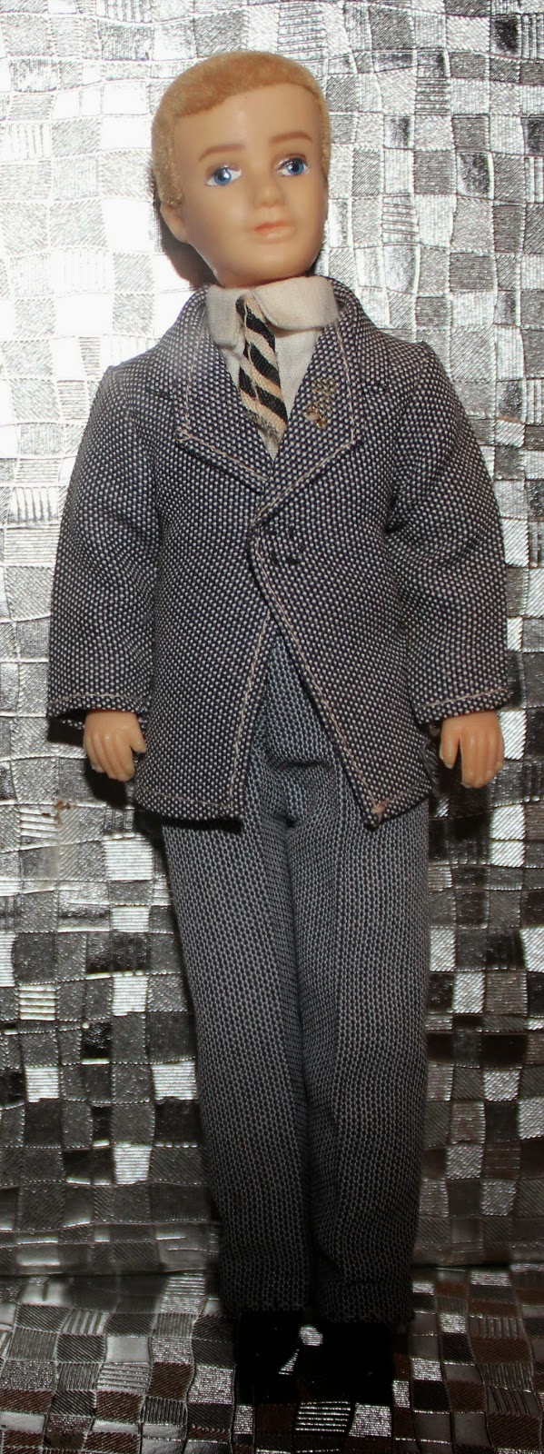 PLANET OF THE DOLLS: Doll-A-Day 298: Clone Wars Week:Flocked Hair Ken Clone