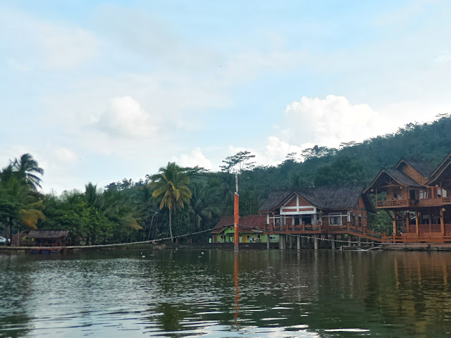 Danau Lemona, Tasikmalaya | Sang Pelancong