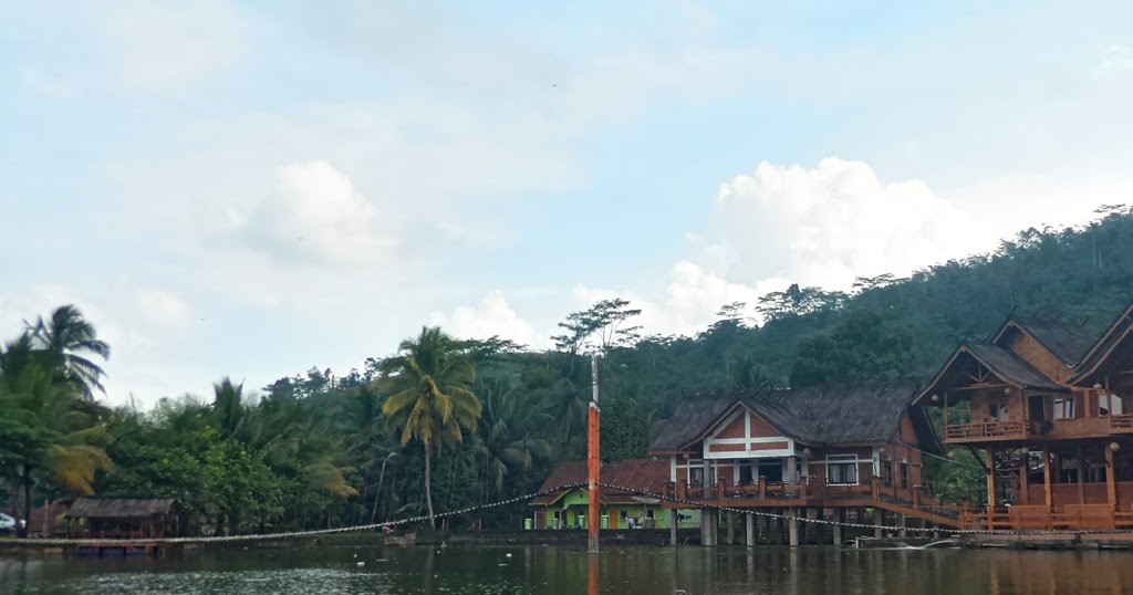 Danau Lemona, Tasikmalaya | Sang Pelancong