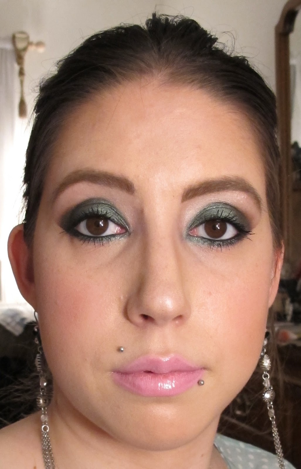 Steph Stud Makeup: Green Eye Look using MAC's Club and Steamy