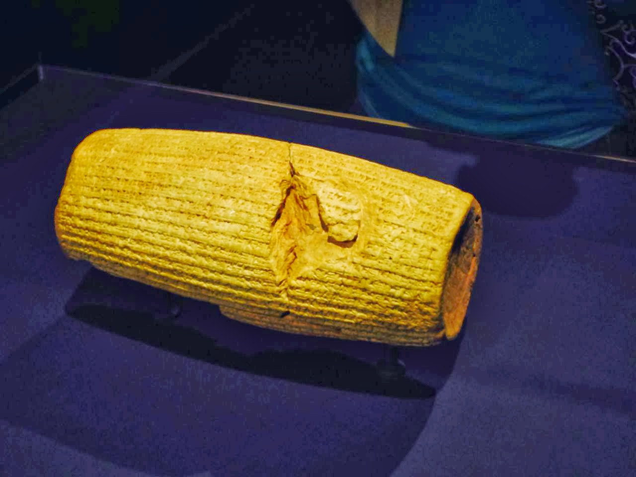 Experiencing Los Angeles: Experiencing the "Cyrus Cylinder" at the ...