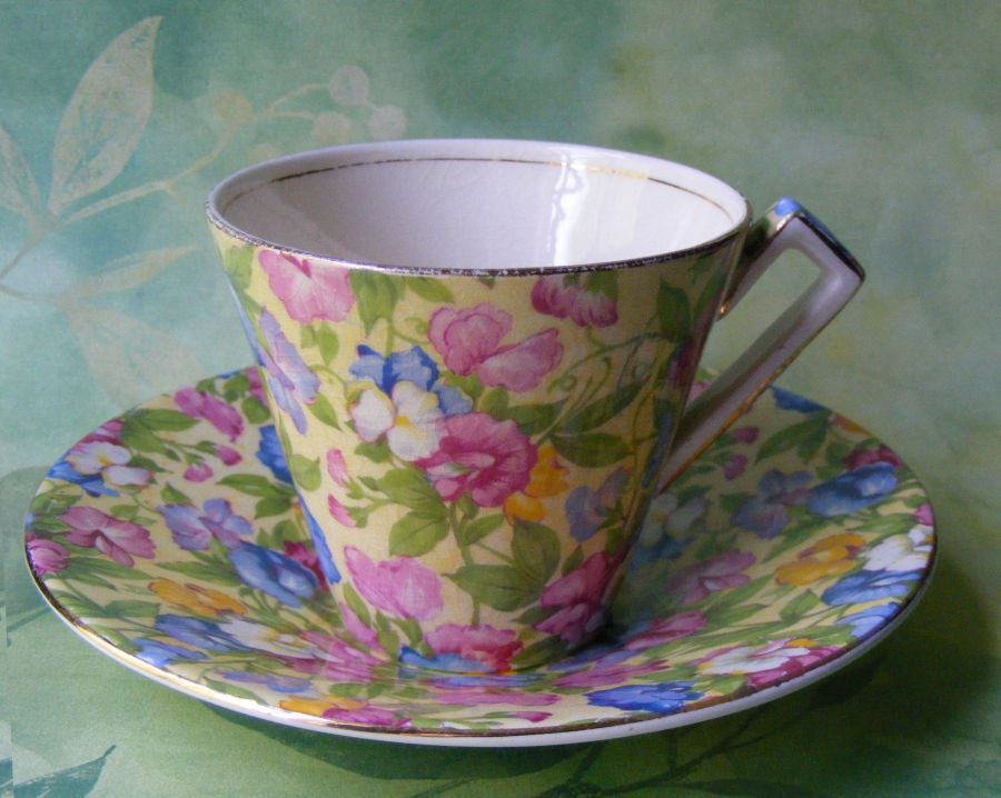 The Chintz Tea Cup: Sweet Pea Tea!