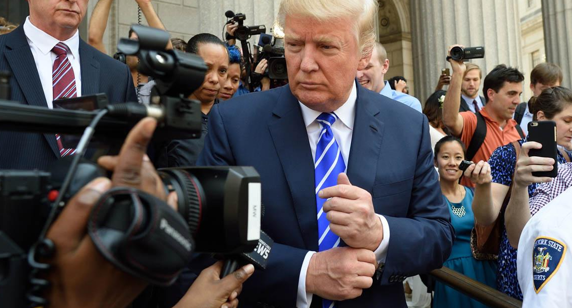 Body Language & Emotional Intelligence: Nonverbal Communication ...