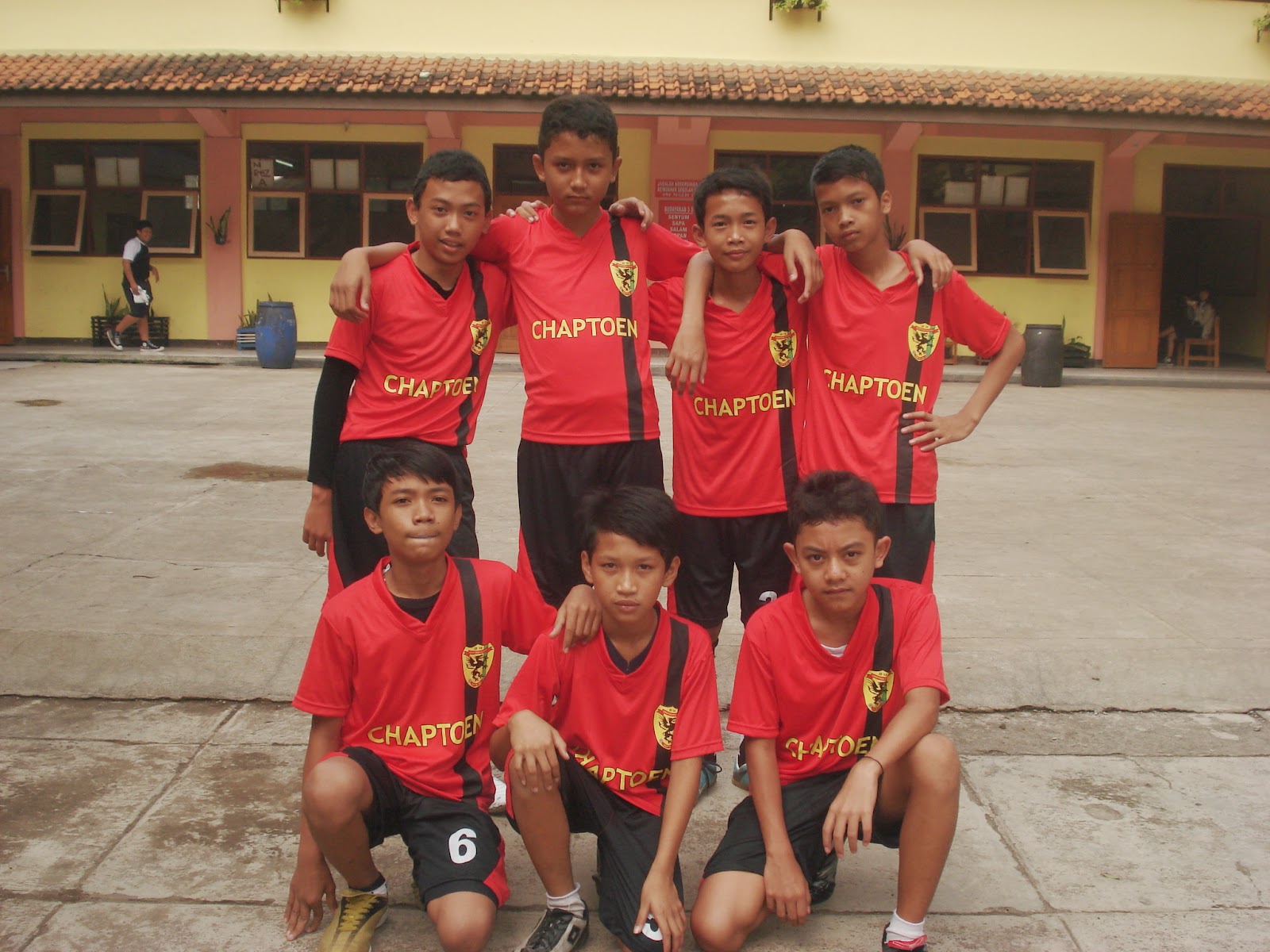 TEAM FUTSAL SMPN 10 BANDUNG (CHAPTOEN)