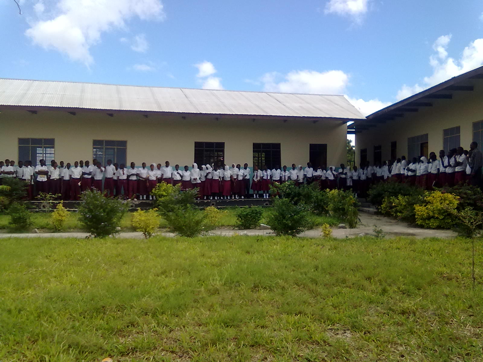 MAJOHE SECONDARY SCHOOL / TANZANIA: MAZINGIRA YA SHULE YETU