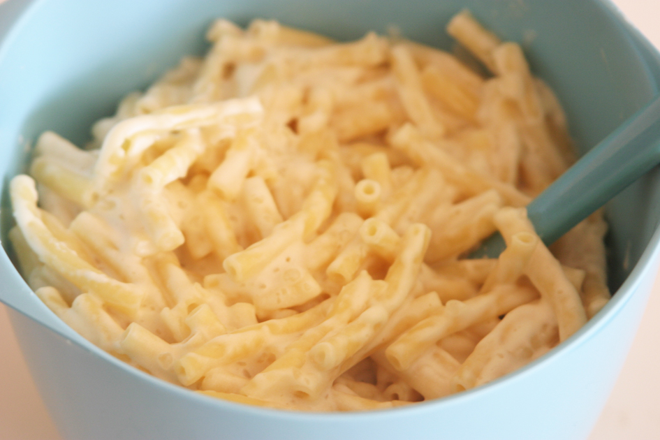 DIS MAMAN, ON MANGE QUOI ?: Menu 482 : pâtes au fromage à hamburger