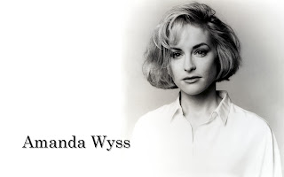 Filmovízia: Amanda Wyss Wallpaper