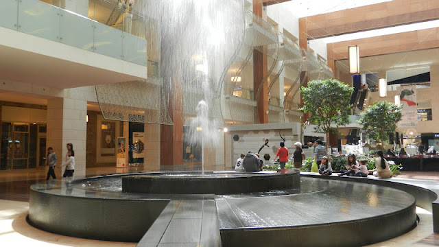 Kuweight 64: MY PICTURES FOR THE DAY - WATER FOUNTAIN