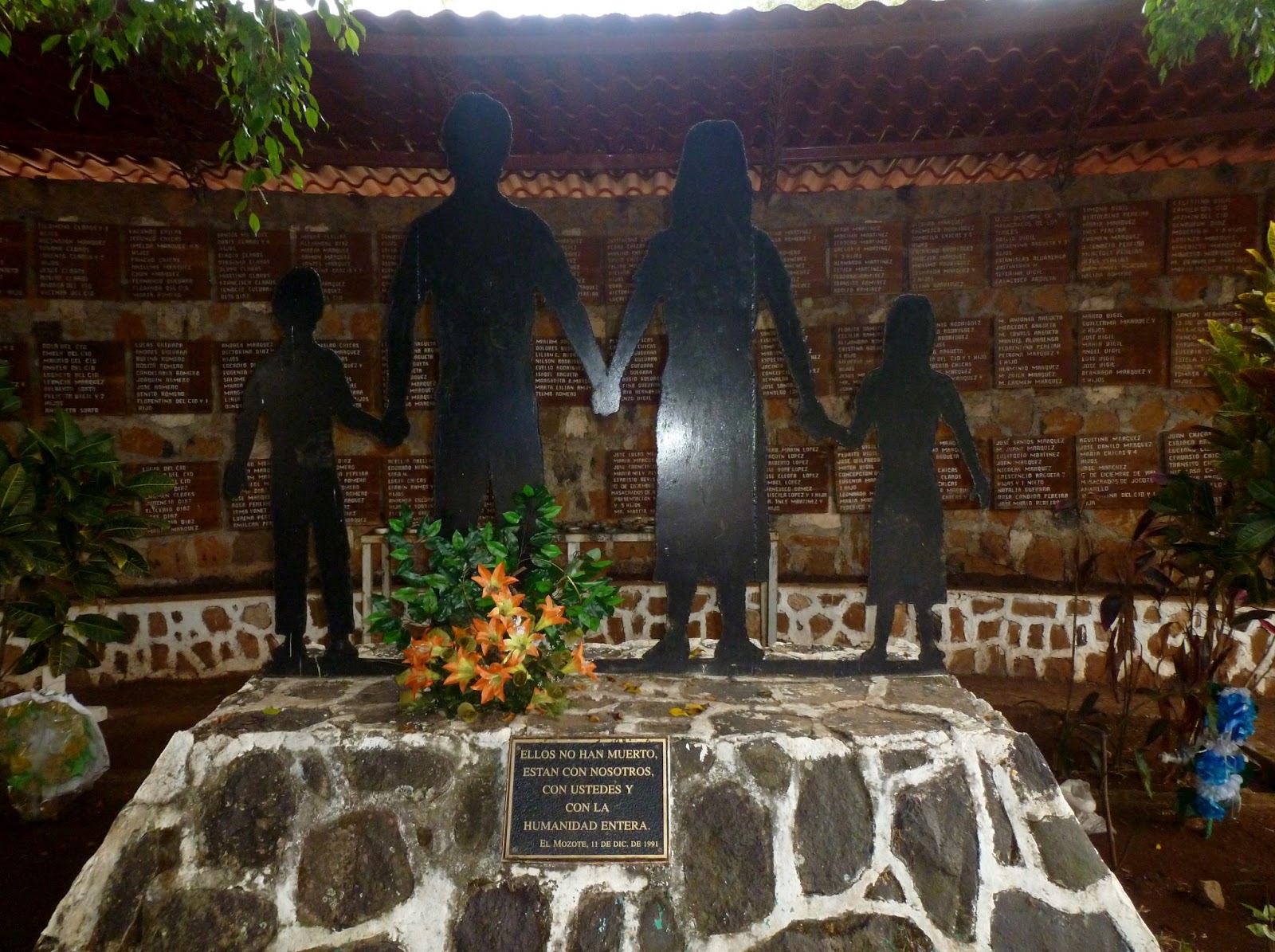 POR TODOS LADOS: Monumento Histórico El Mozote