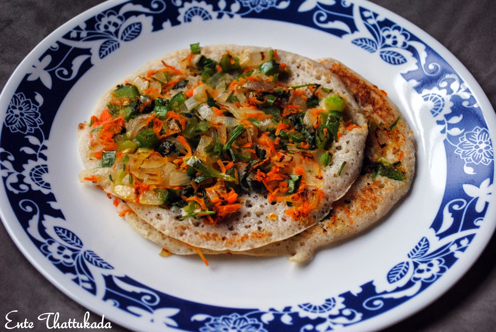 Ente Thattukada: Vegetable Uttapam