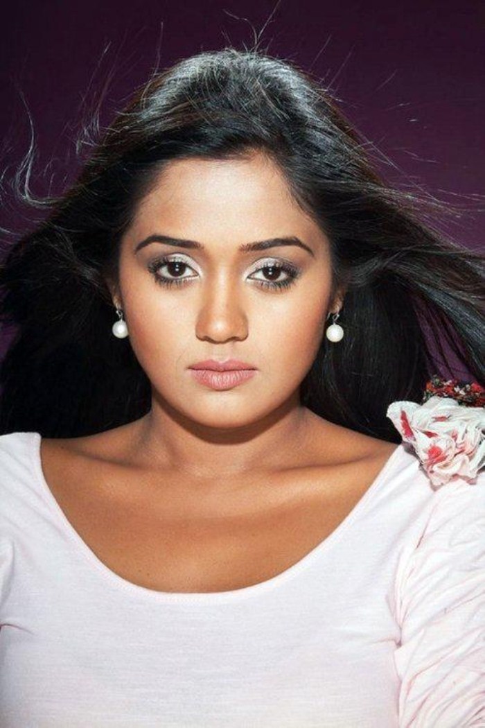 Tamil Actress Ananya latest hot Unseen Photoshoot Images ~ world ...