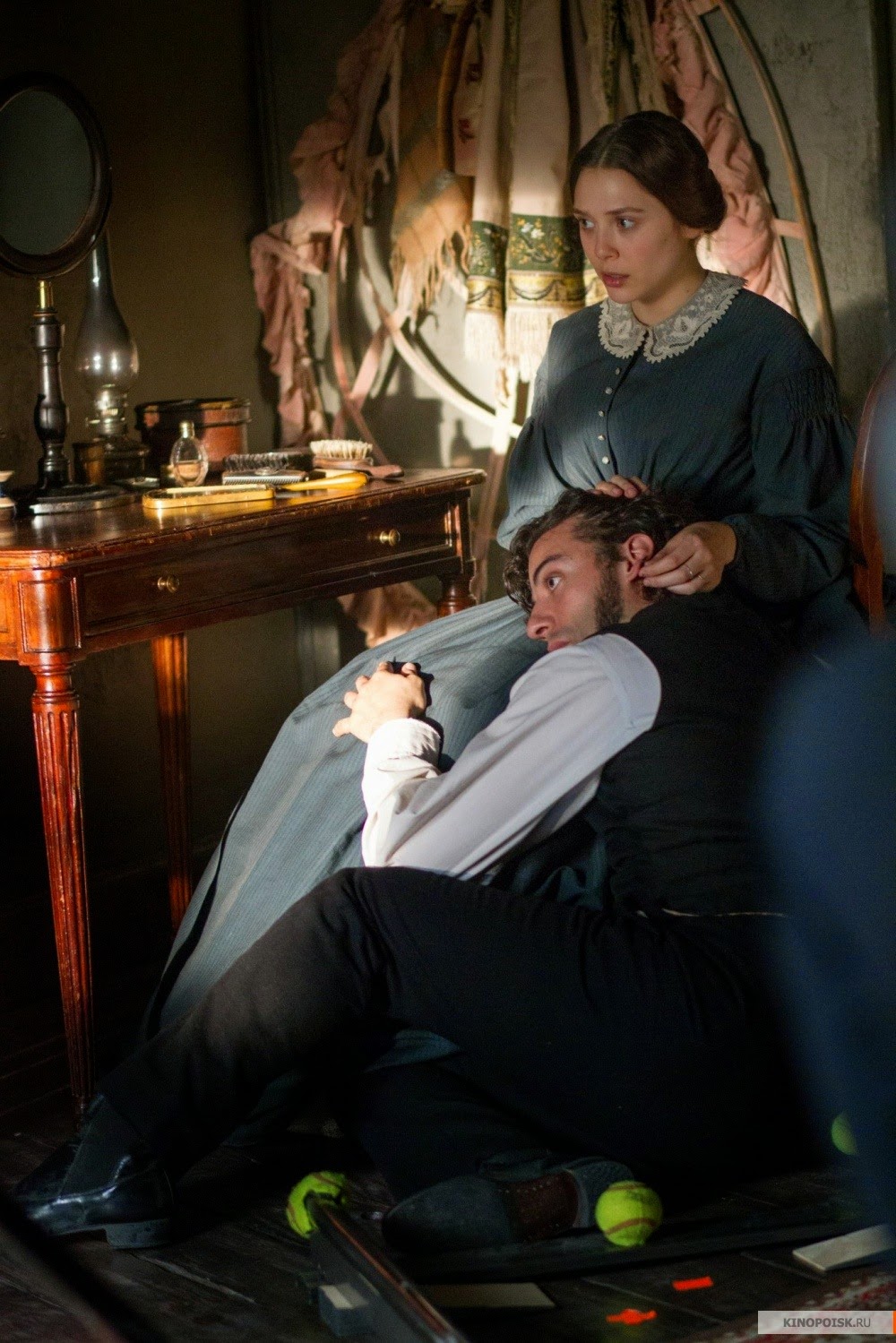 FILMY KOSTIUMOWE: In Secret (2013)