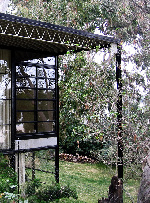 Eames House: Steel Columns