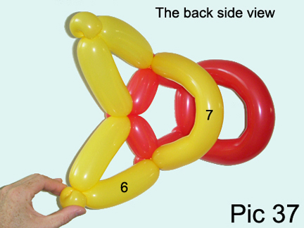 CLASSICAL: Balloon shield