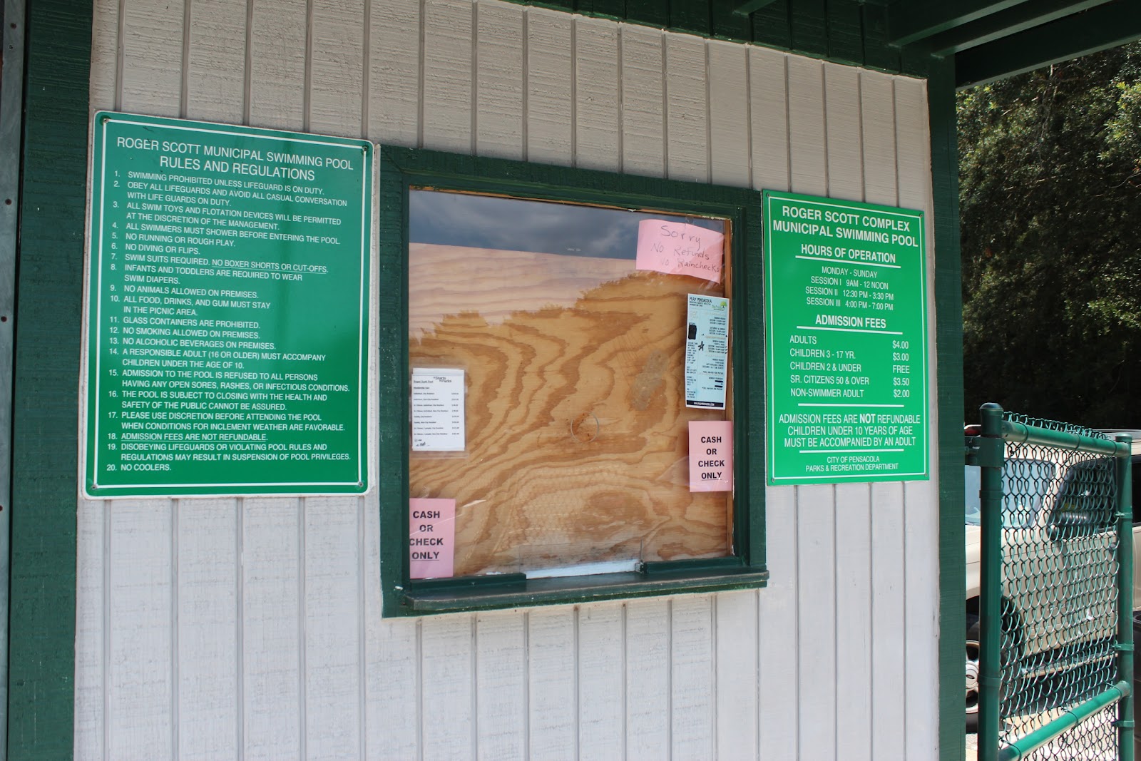 Family fun in Pensacola: Roger Scott Swimming Pool