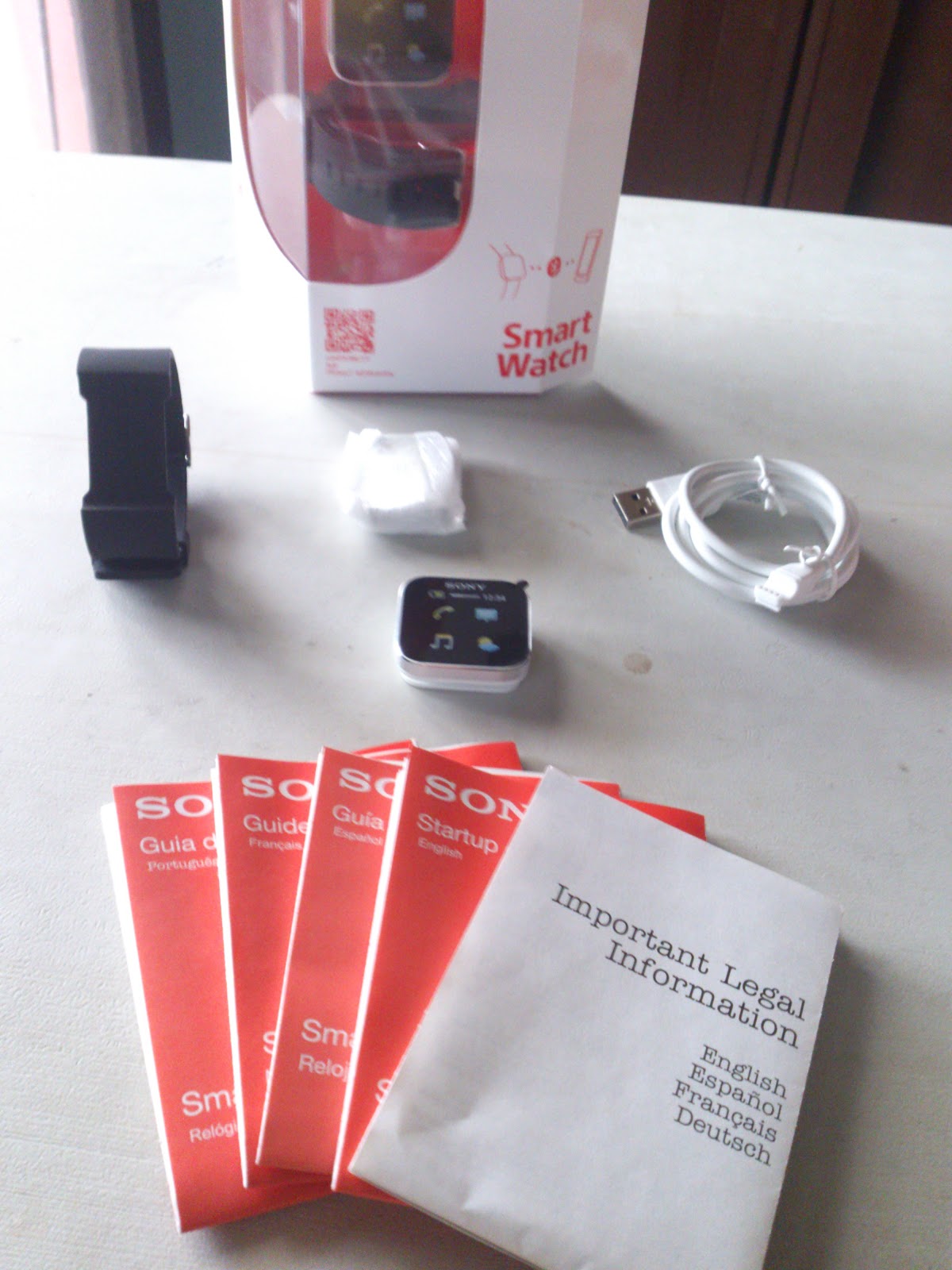 Techrific PH: Unboxing Sony SmartWatch