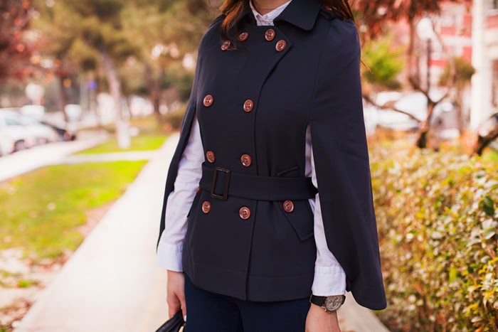 NAVY CAPE | TIE BOW-TIE