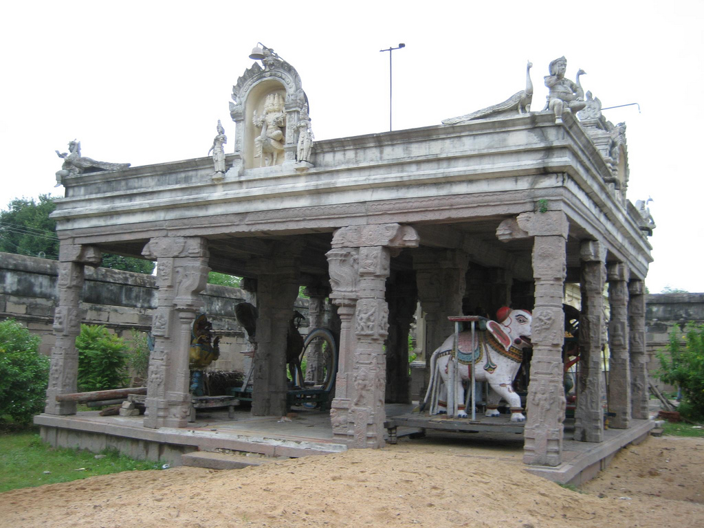Tamilnadu Tourism: Jalanatheeswarar Temple, Thakkolam – The Temple