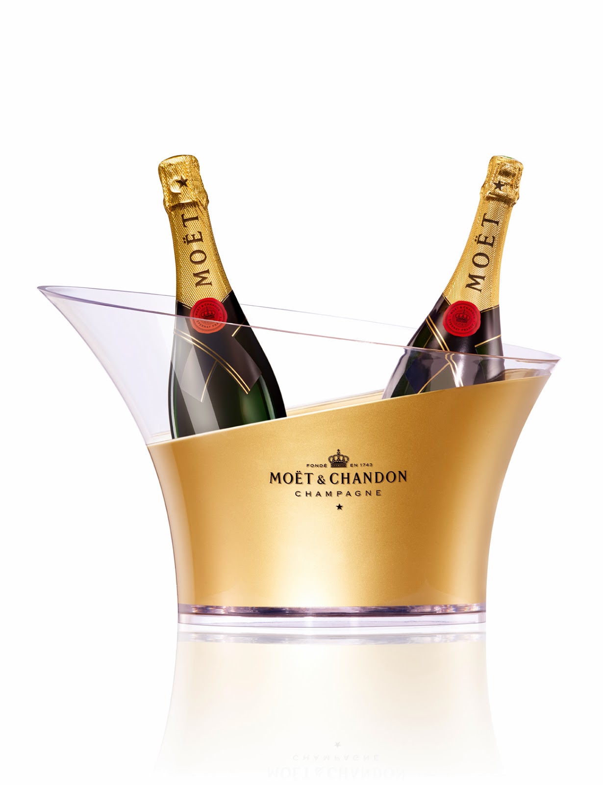 Moet & Chandon POS on Packaging of the World - Creative Package Design ...