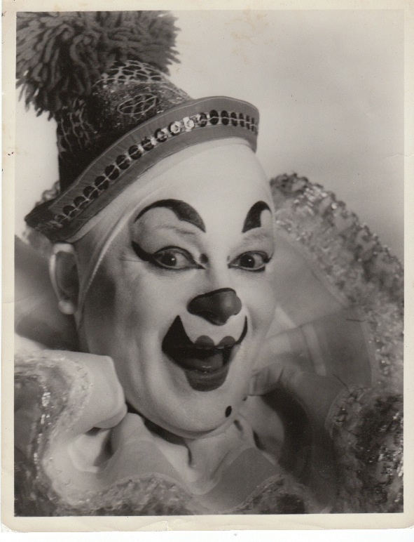 Buckles Blog: #3 Clowns