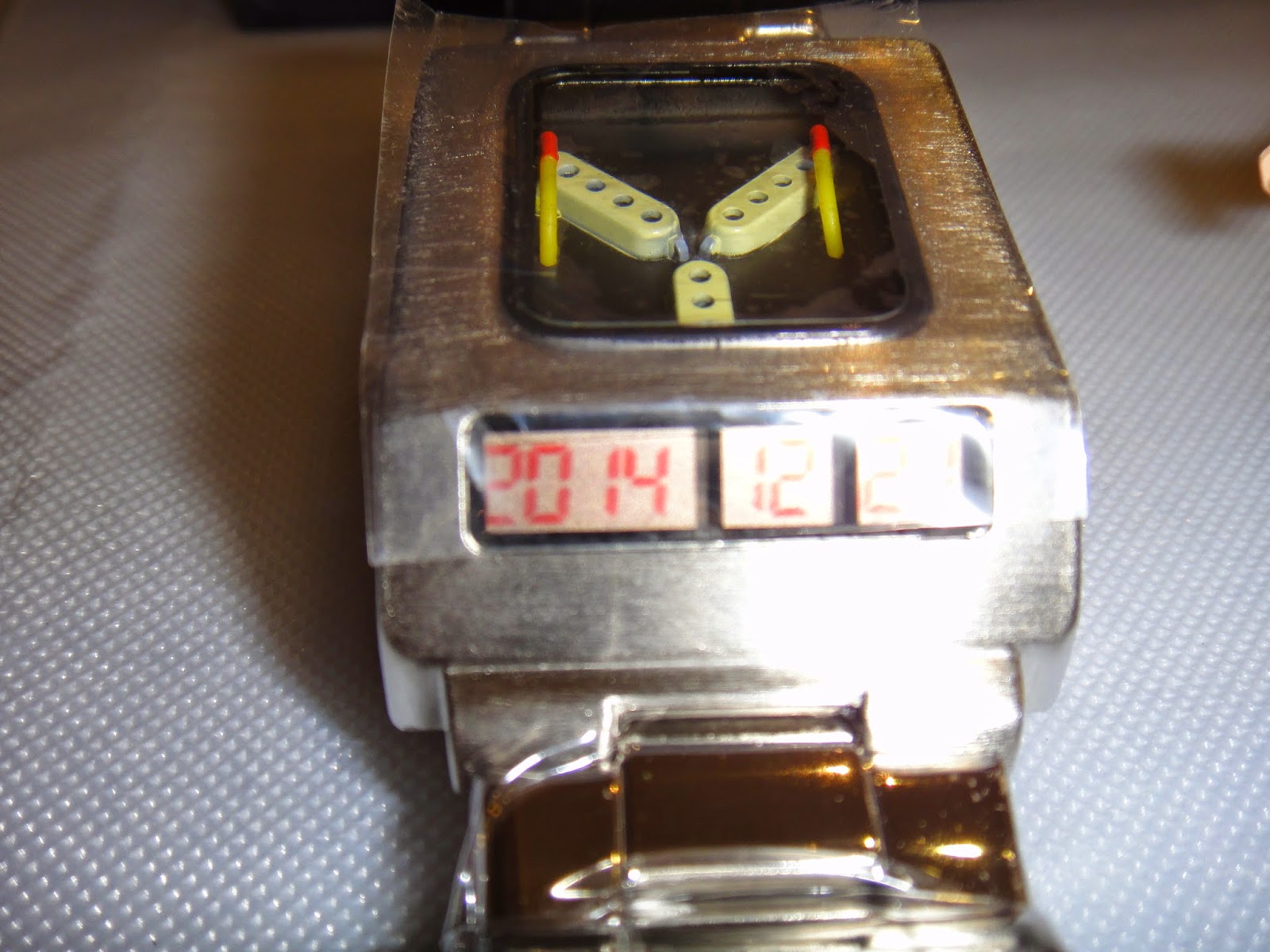 Juguetorama: Reloj de Volver al Futuro de Thinkgeek
