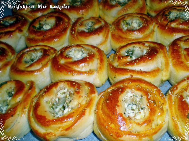 Ayla's Kitchen : Potcha au fromage et fines herbes (peynirli Pogaça)