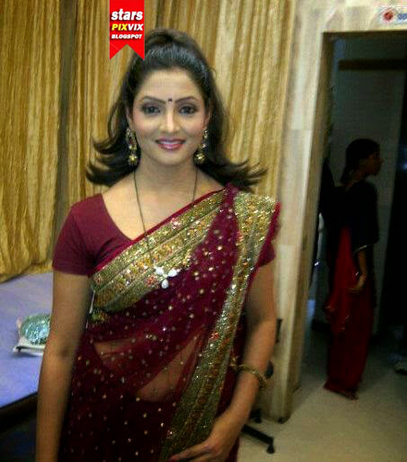 Nisha Parulekar Stunning in Saree | Cute Marathi actresses, bollywood ...