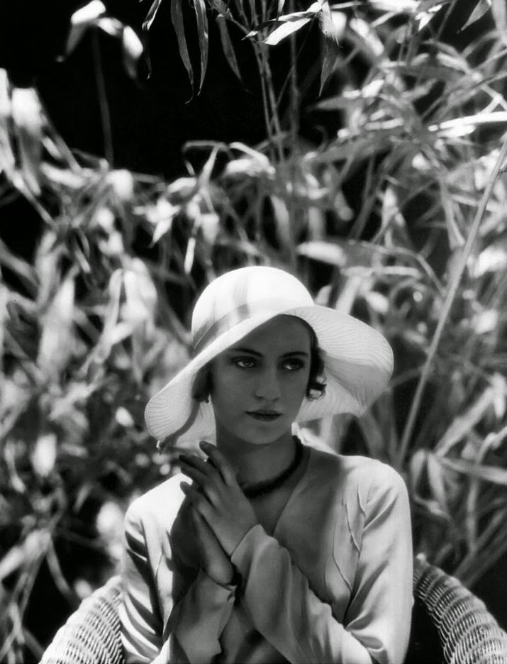 Strawberige: Lee Miller: muse, model & artist