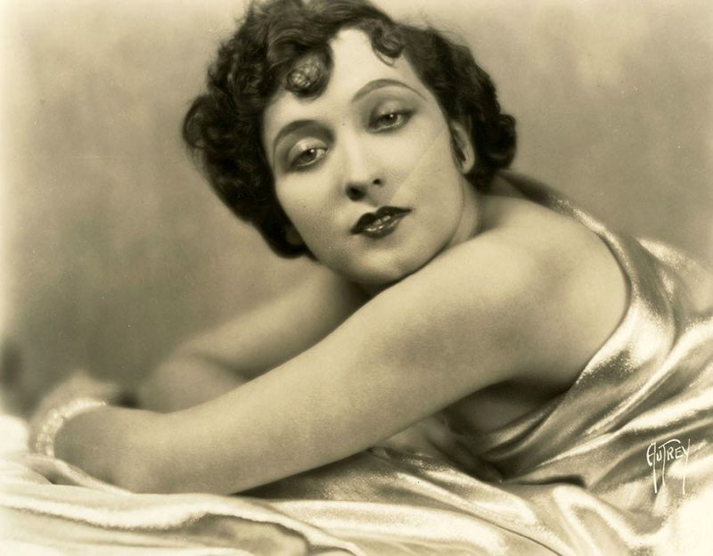 Gorgeous Portrait Photos of Silent Movie Stars Taken by Max Munn Autrey ...