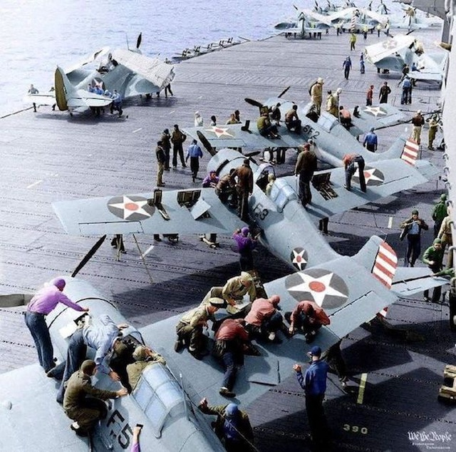 Domi Good: WWII Colorized Photos (32 pics)