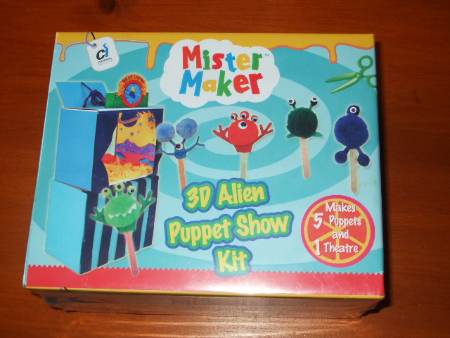 Madhouse Family Reviews: Mister Maker 3D Alien Puppet Show Craft Kit review