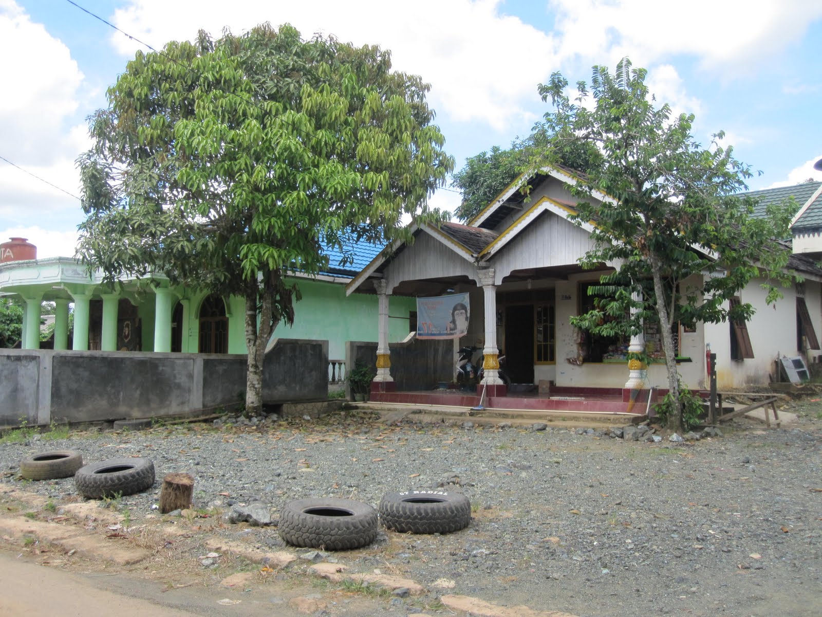 Suara Rakyat Jelata: PT. KODECO TIMBER Tanbu Gusur Tanah dan Rumah Penduduk