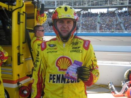 The Hot Pass: Meet the 2012 #22 Crew - The Shell-Raisers!