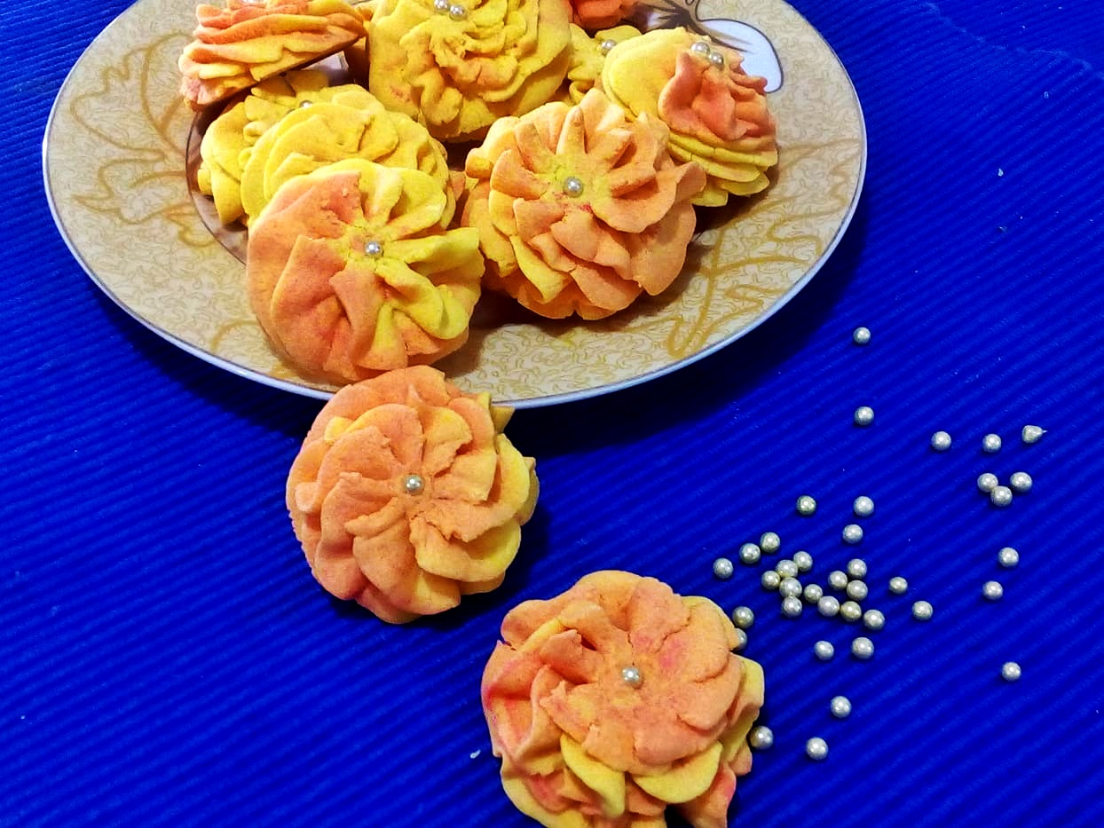 SurayaMSyed: Biskut Dahlia