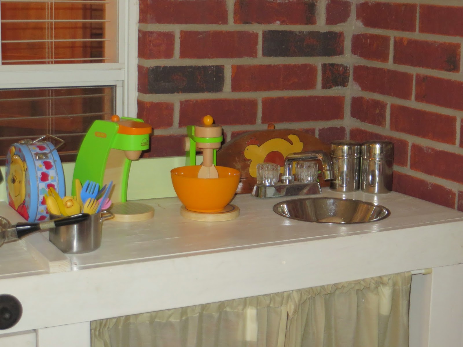 a chime of hearts: A DIY Play Kitchen