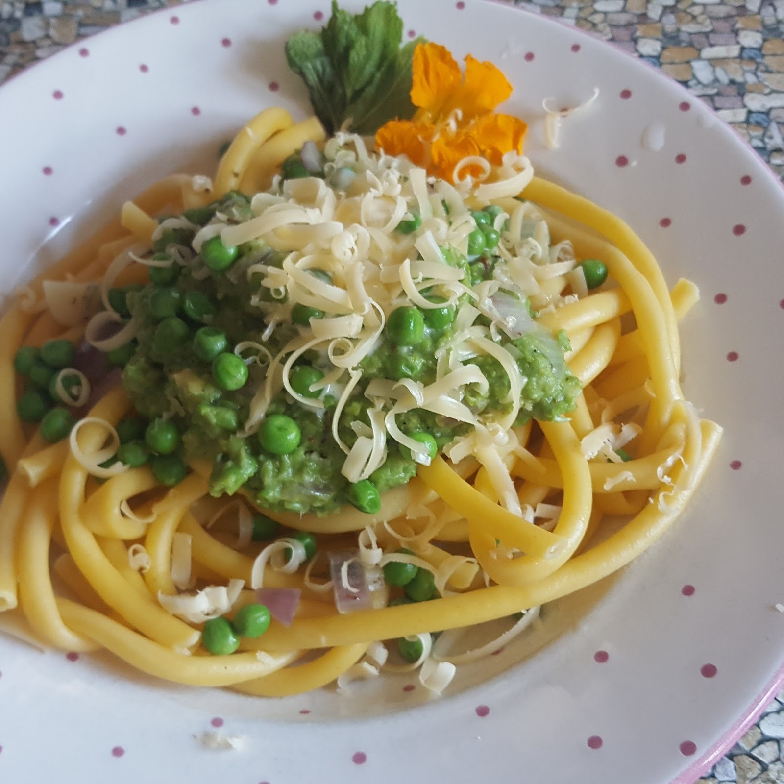 Foodoptions and Flavours: Maccaroni and Peas