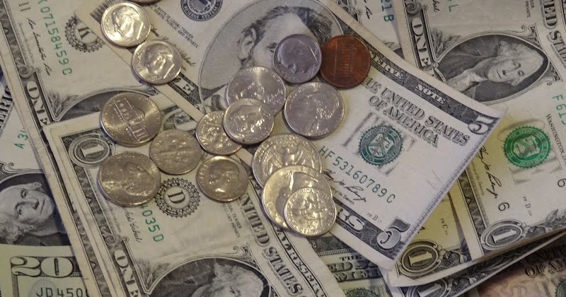 MORE KIDS THAN SUITCASES: 10 People I Don't Know How to Tip