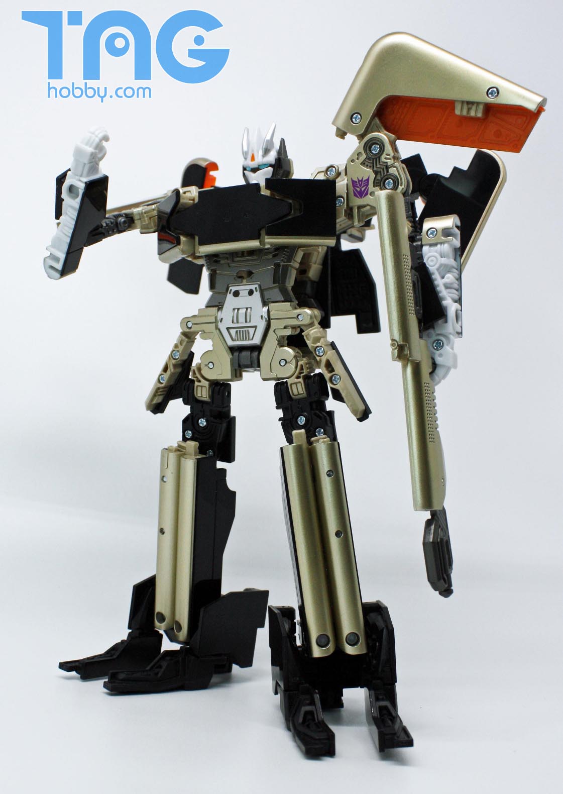 Super Punch: Soundwave turns into an iPad now