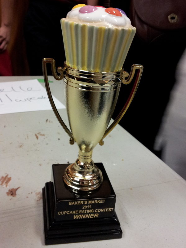 Mashed Thoughts: Cupcake Eating Contest at Bakers Market